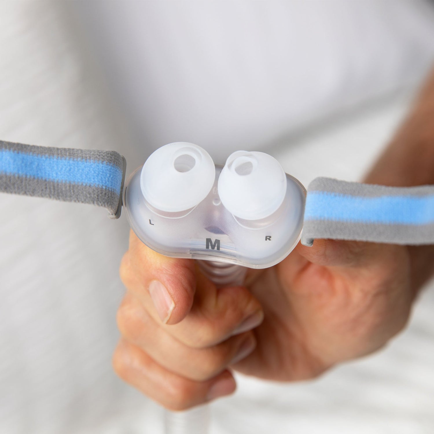 ResMed AirSense 11 AutoSet with AirFit P10 Nasal Pillow Mask Bundle ...